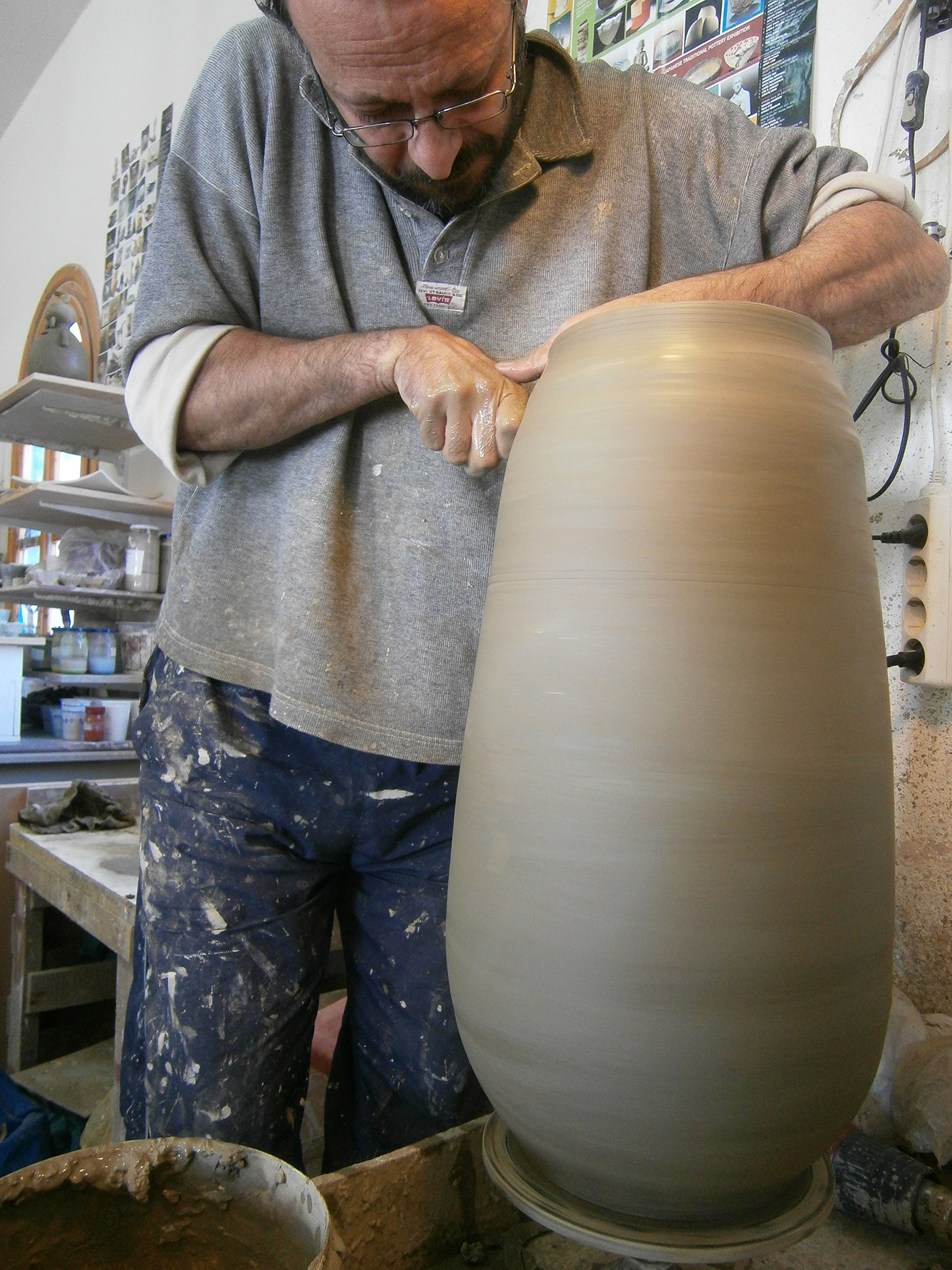 throwing a jar on the wheel | 1260ceramicstudio – santorini – Greece